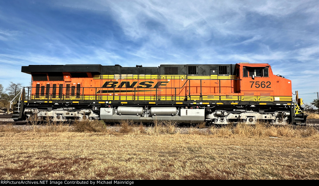 BNSF 7562 - Bad order